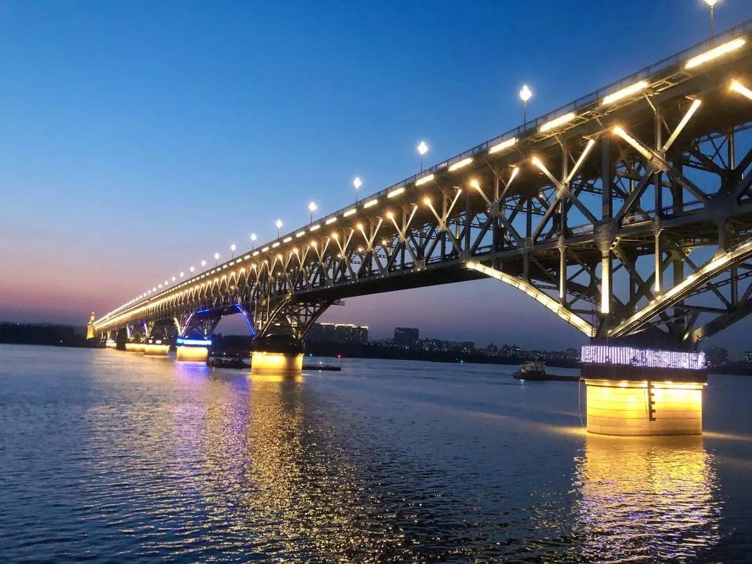 China's Zhengqi Bridge - Nanjing Yangtze River Bridge - iNEWS