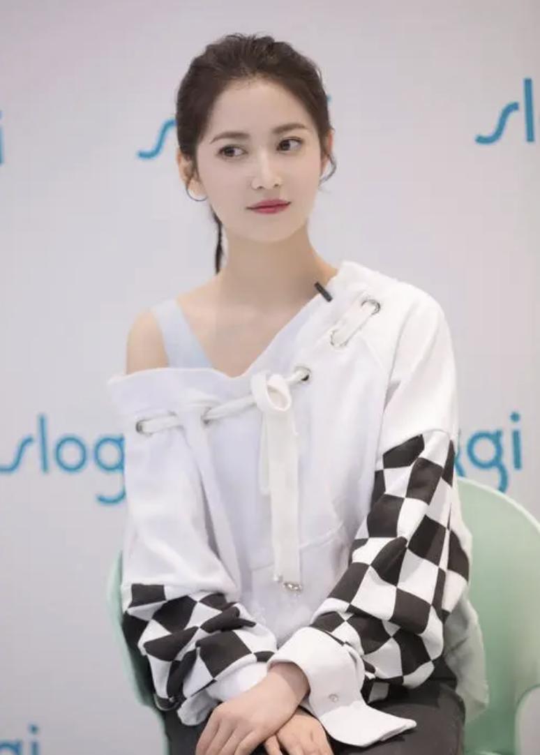 Chen Yuqi's beauty is amazing - iMedia
