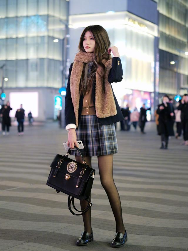 How to wear "silk stockings" in winter?Learn from the following ...