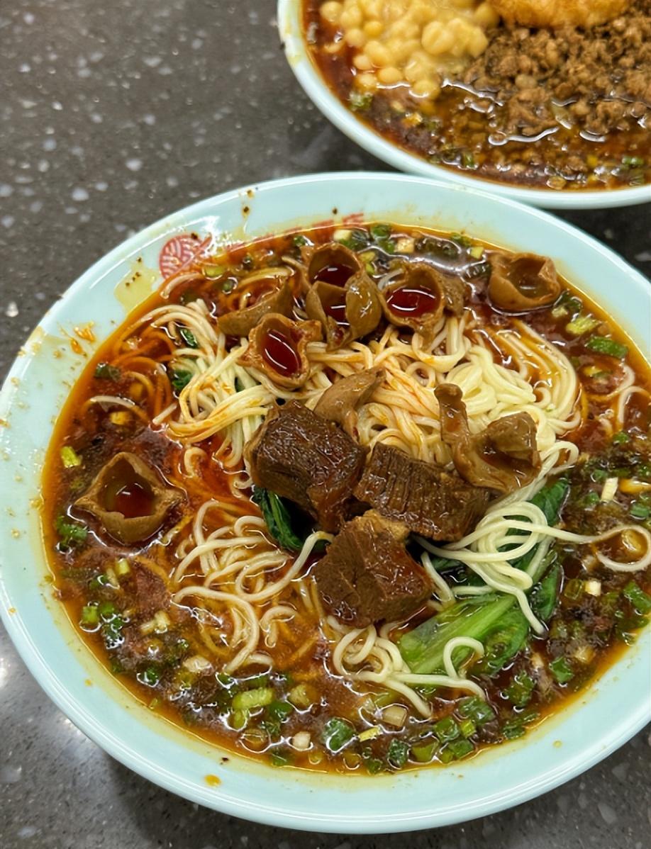 Chongqing small noodles Jianghu, hurry up and have a bowl! - iNEWS