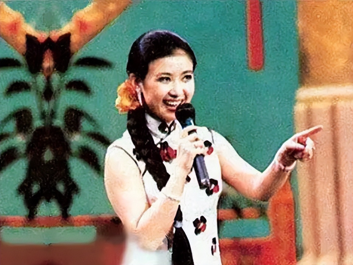 Li Xiaobin, host of CCTV Spring Festival Gala: She was married and ...