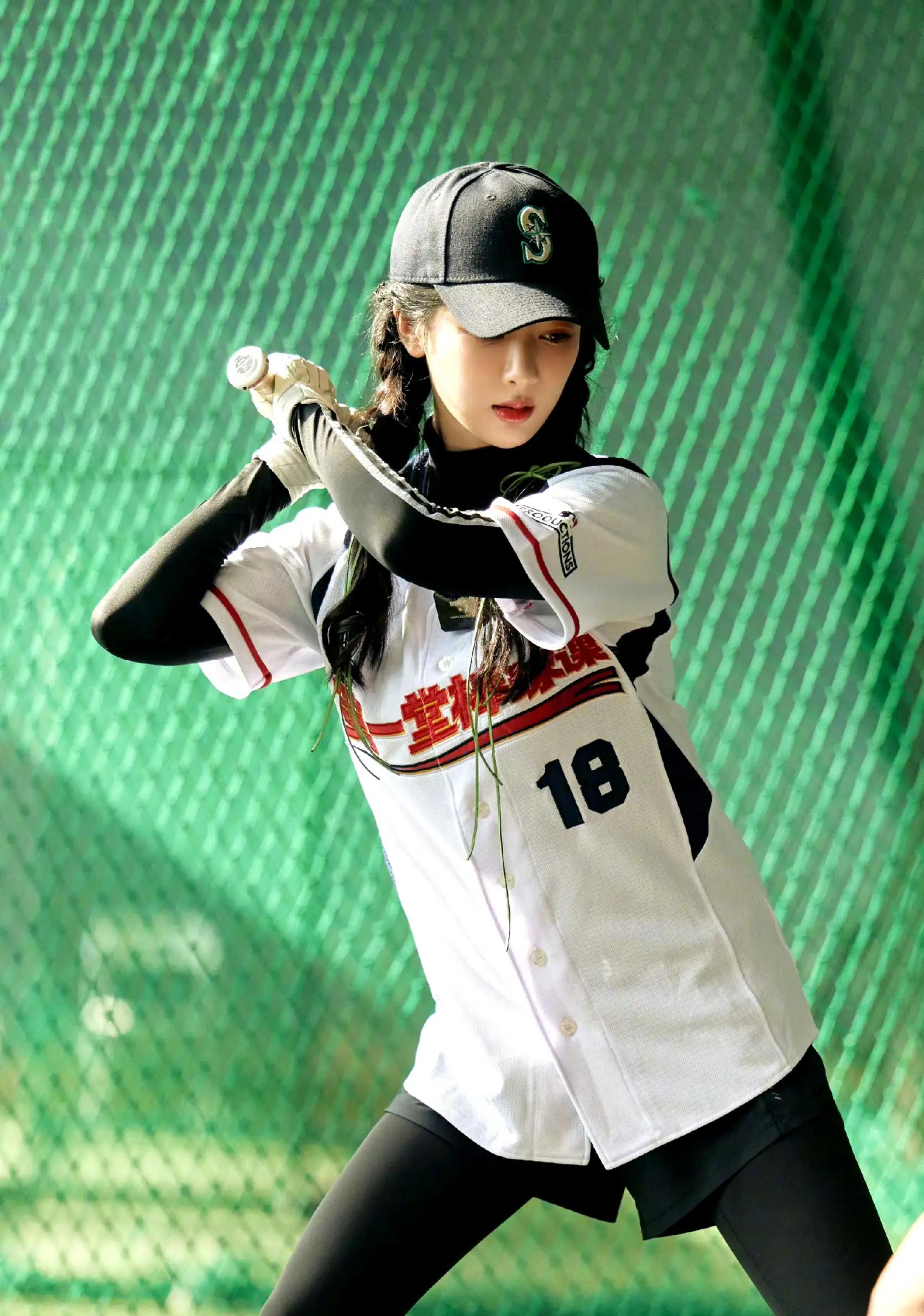 Famous Chinese actress Yang Zi named to Major League Baseball (MLB) - iMedia