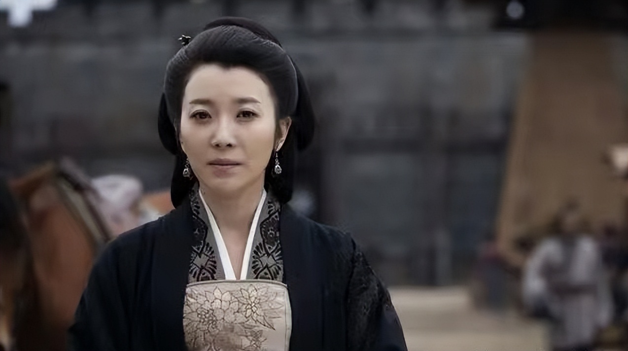 This time, it was The Story of Minglan's Aunt Kang's turn to "roll over ...