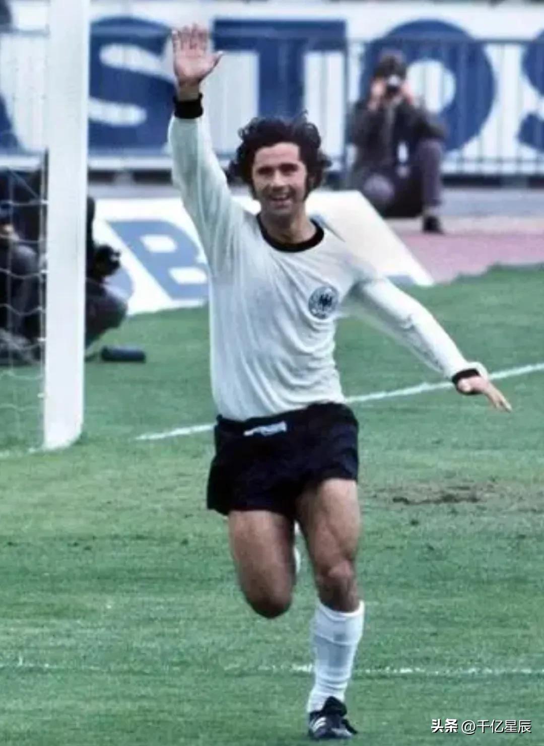 Top 10 Greatest Players in History Who Redefined Football - iNEWS