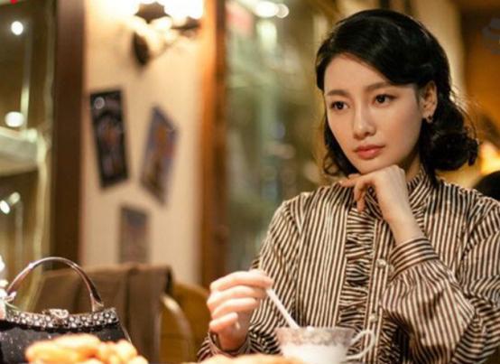 Companion in "Sweeping Black Storm": In the same class as Zhou Dongyu ...