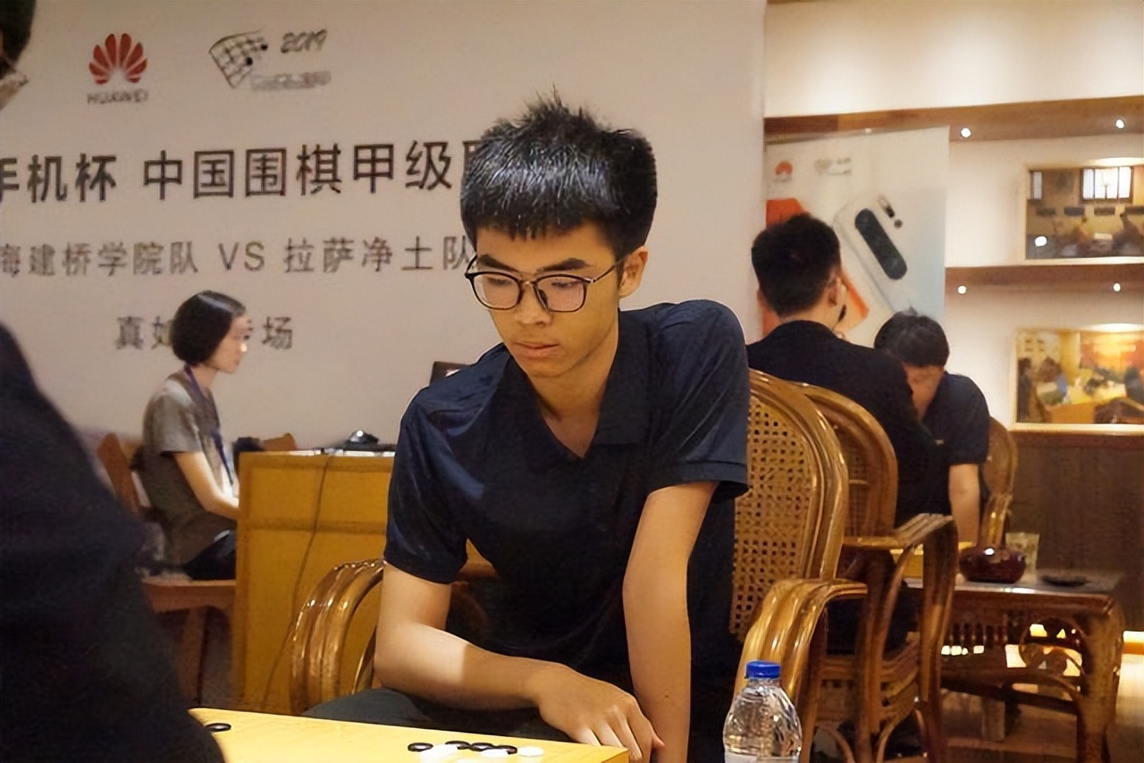 Hit the ground running!Li Weiqing completely blocked the first person ...