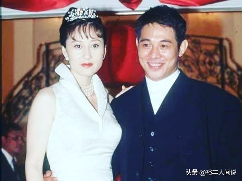 Jet Li and his two daughters celebrated Lizhi's birthday, and the ...