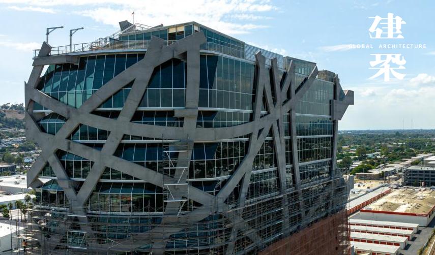 The master of deconstruction designed the new landmark of Los Angeles ...