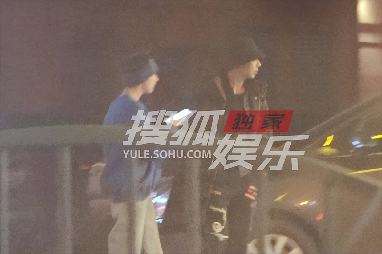 Zhang Luochao is active at the door of Liu Yuning's meeting friend and ...