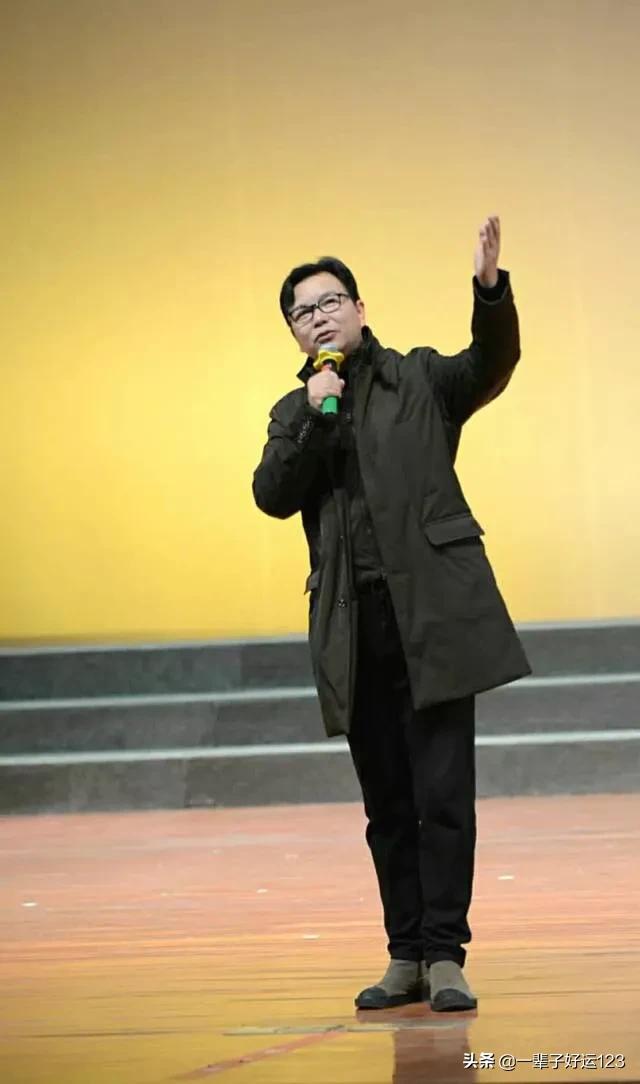 Pan Qianwei's real name is Pan Qiwei. He and Shuyue are brothers and ...