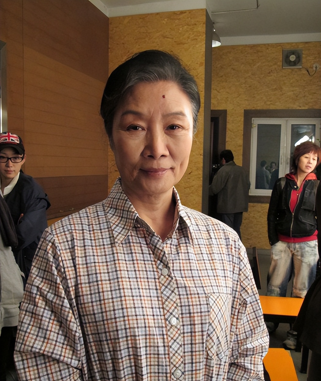 Lu Zhong: Marrying a classmate and loving her for a lifetime, today her ...