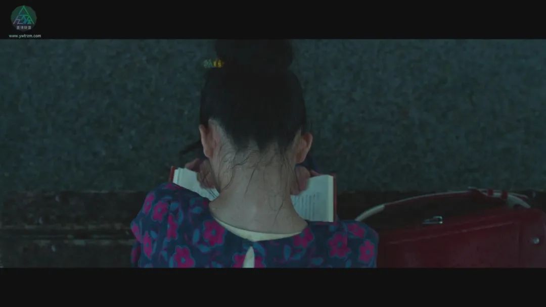 The second male lost 30,000 fans after his performance!Bold ...