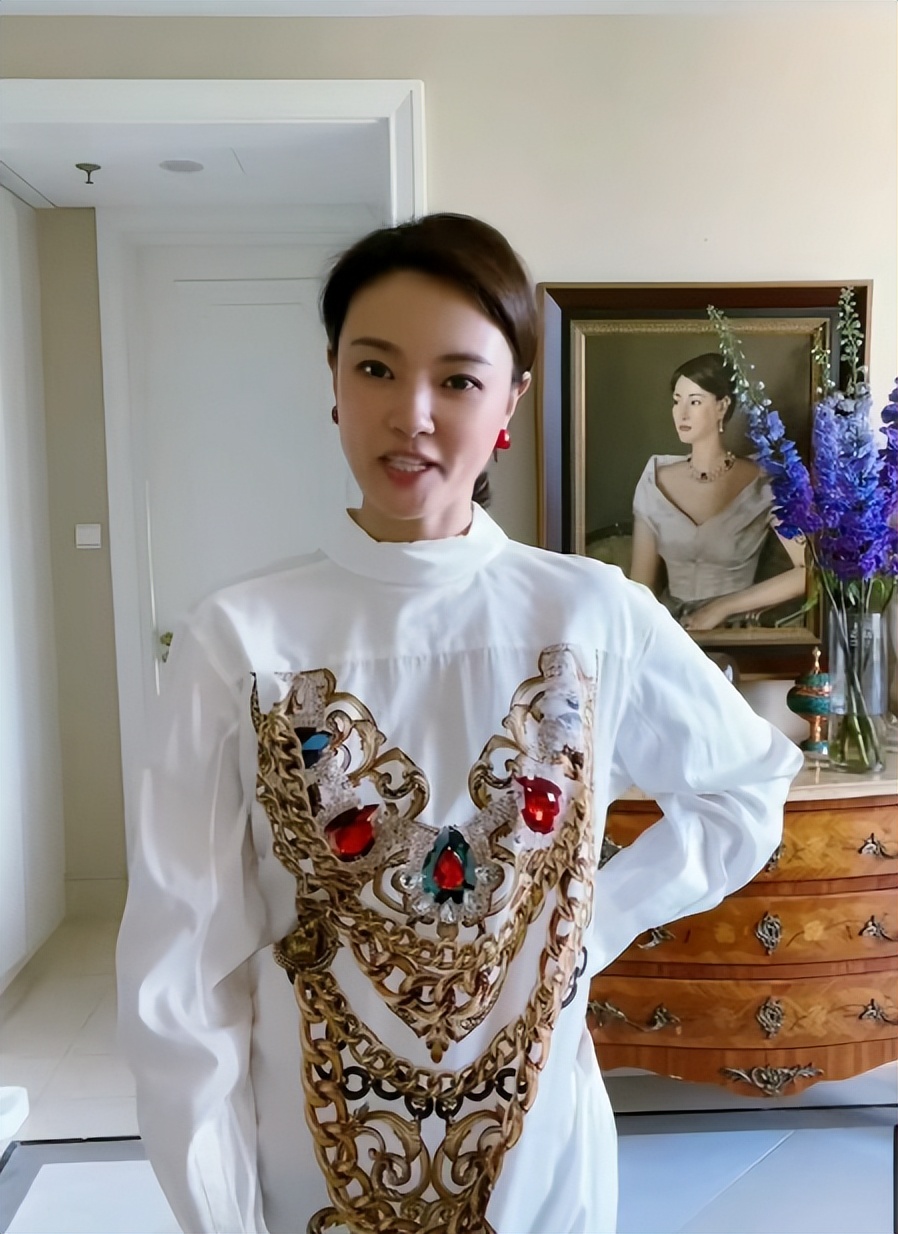 Liu Fangfei: Baozang woman has many talents, besides hosting, she is ...