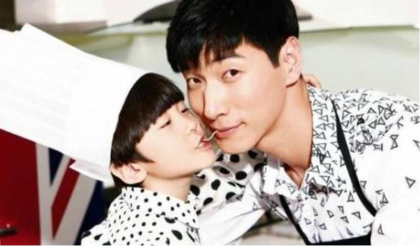 In 2014, Zhang Liang sued Zhang Liang Malatang for infringing on portrait rights. The boss was ...