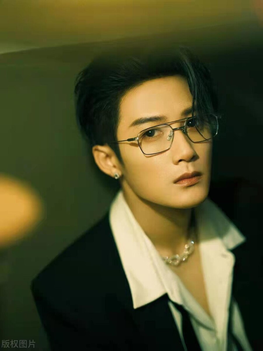 "Sober in the World" Tan Jianci: From the boy group to the actor, why ...