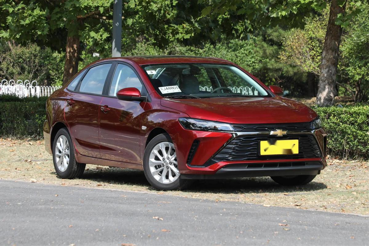 The four-cylinder blessing is full of power!Chevrolet's new Cruze ...