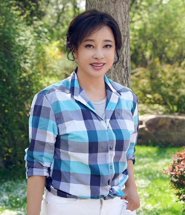 Zhao Yazhi and Liu Xiaoqing's recent photos were exposed, the "Goddess of Immortality" became an ...