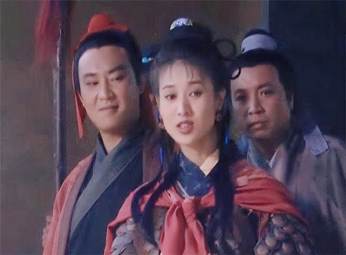 In the last battle of Liangshan, Hu Sanniang went to find Lin Chong at ...