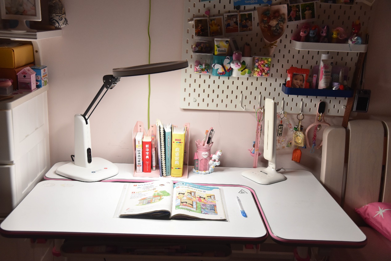 It took nearly 3K for the child to enter the Edward eye protection lamp ...