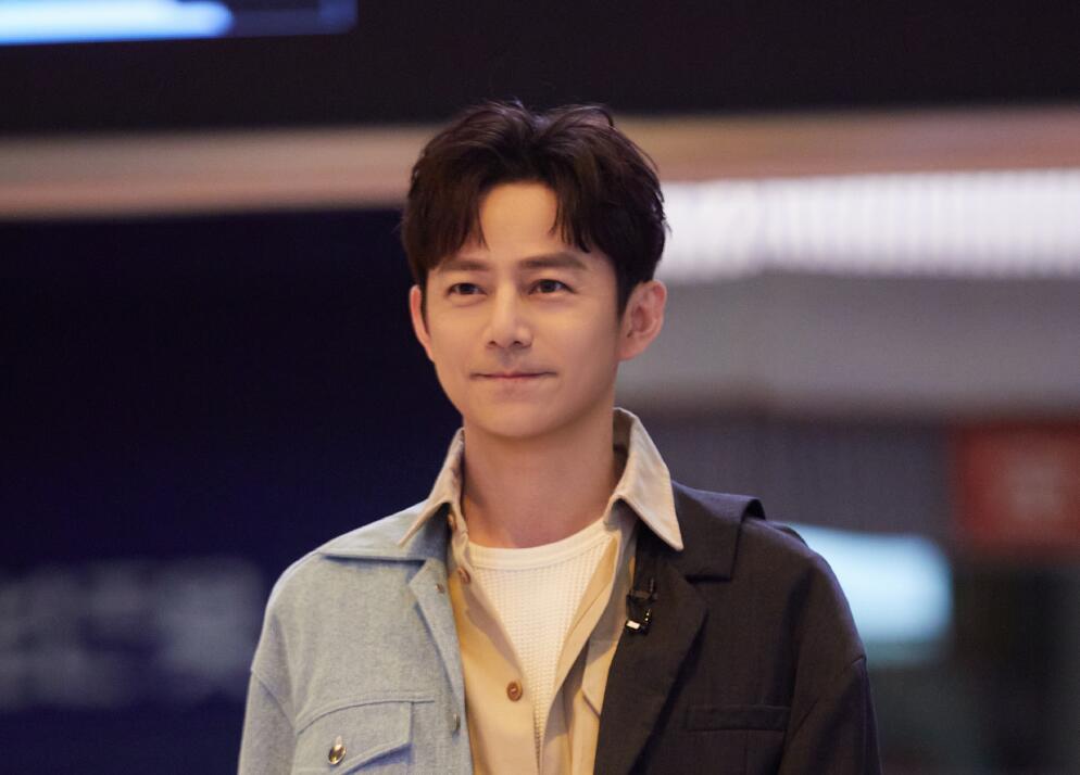 This time, Zheng Jun's "flattery" was captured in the hearts of the ...