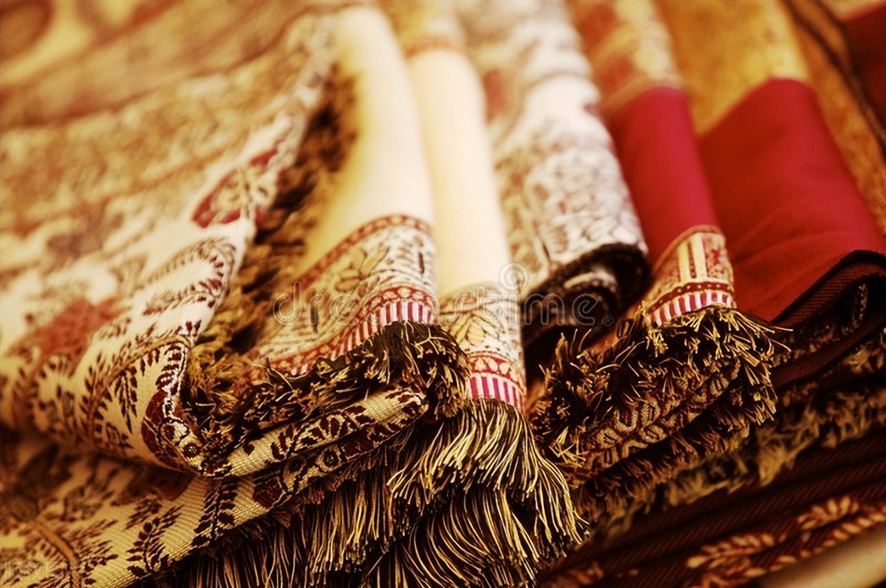 In ancient times, what was the shawl also called? Is it a cloud ...