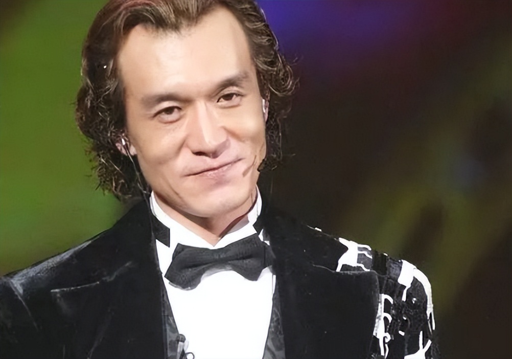 Five years after Li Yong's death, his wife Ha Wen accidentally revealed ...