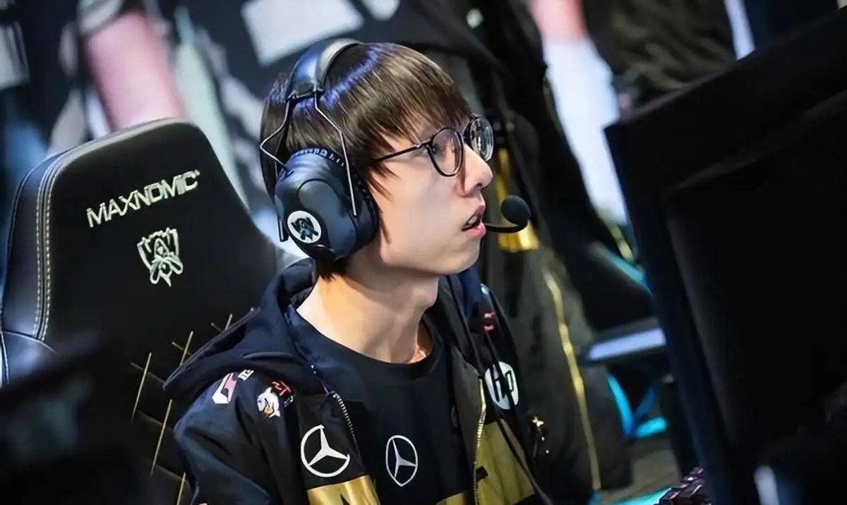 Mlxg sued RNG for salary, bluntly said RNG legal yyds, will not give up just to the end - iNEWS