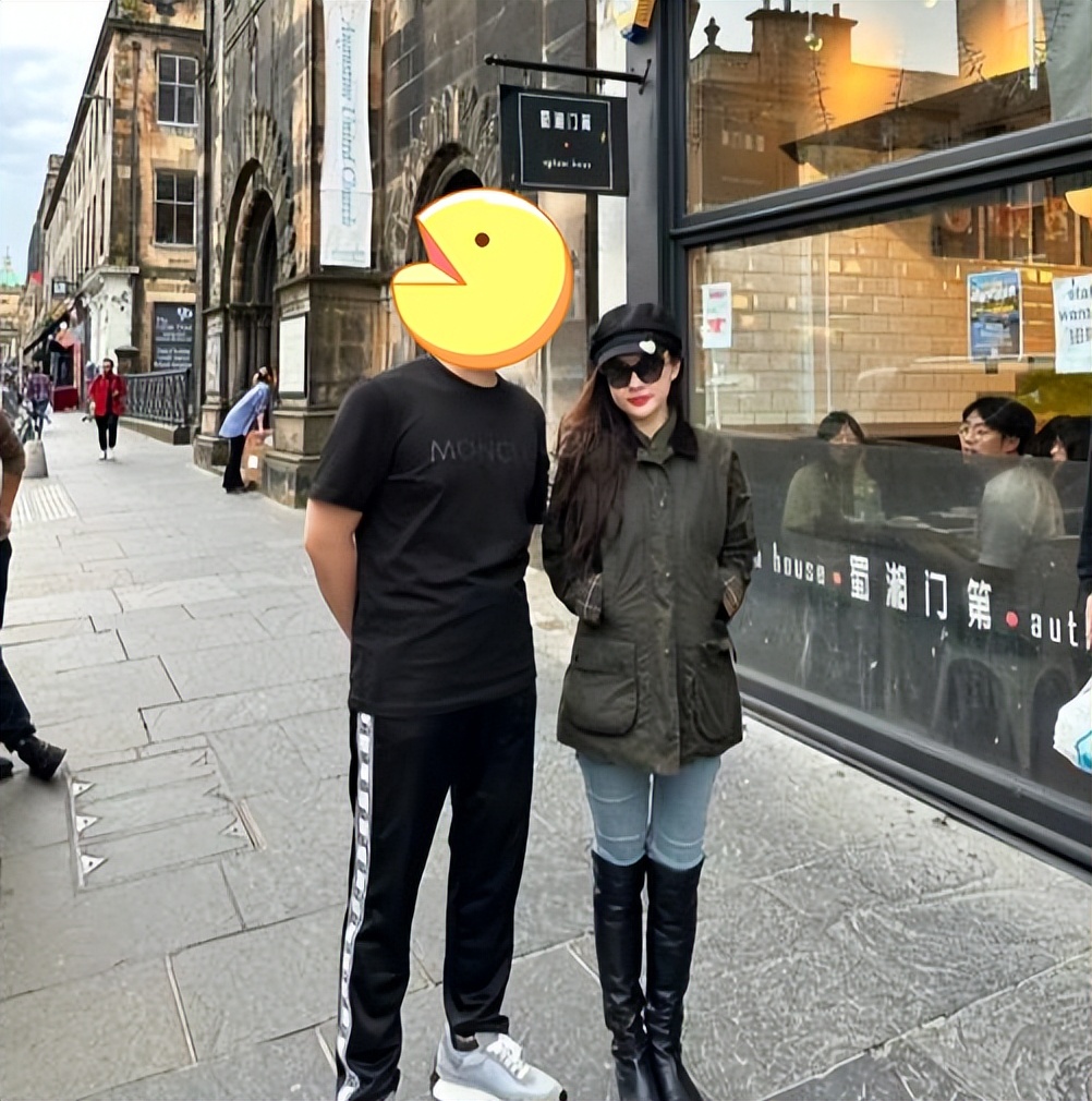 Huo Siyan and Du Jiang appeared in the UK, the couple's outfits were ...