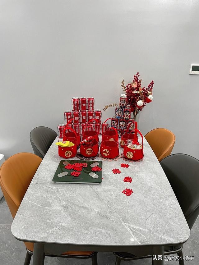 I saw her house with 92 square meters and three bedrooms. I really like ...