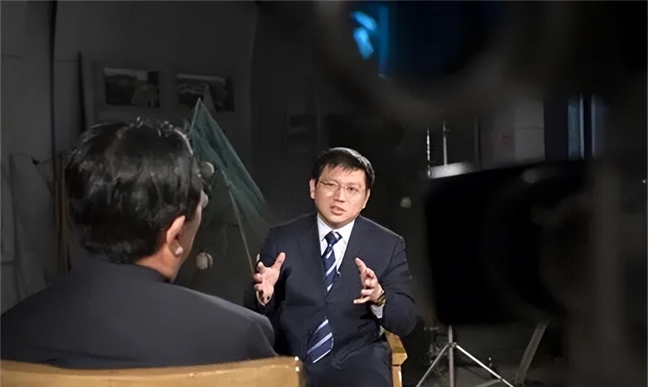 Luo Xin, the host of Dragon TV's "One in a Hundred", who is this ...