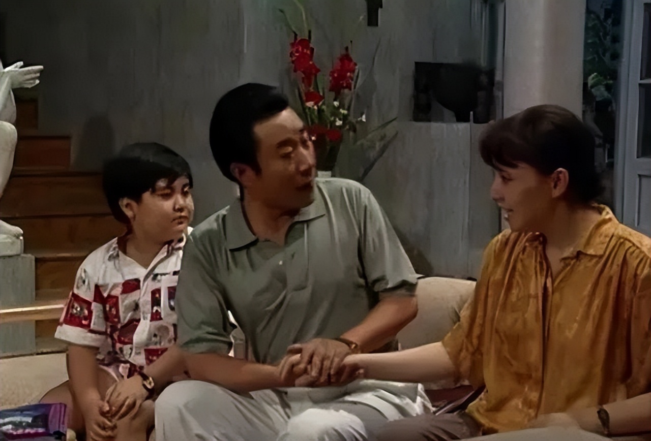 Yang Lixin's son Cheng Fengshen Bai Yueguang, who raised Xu Fan for three years, dubbed Leslie ...