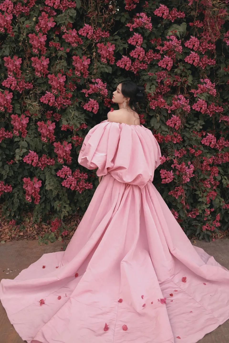 Lin Yun pink off-shoulder flower bud dress - iNEWS