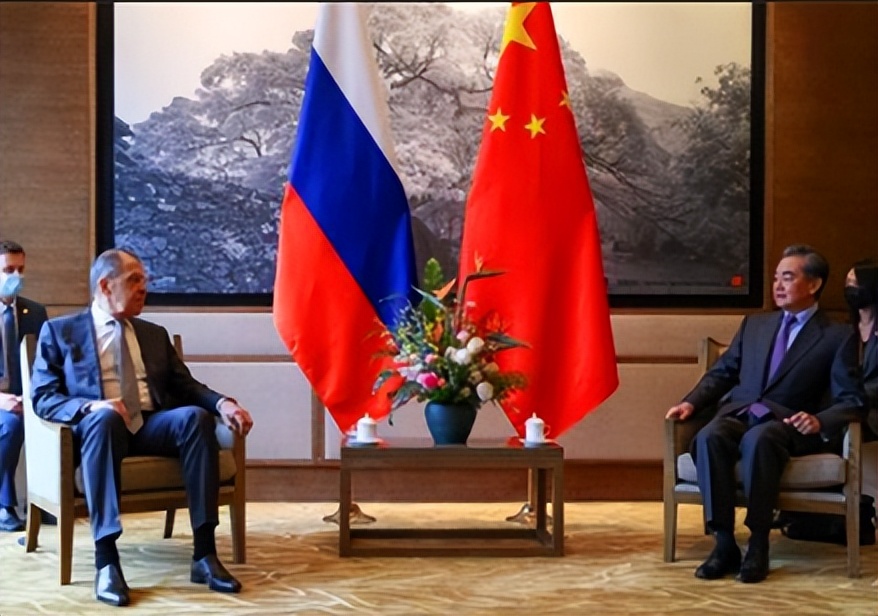 If China and Russia are not aligned, can Russia stand up to the West ...