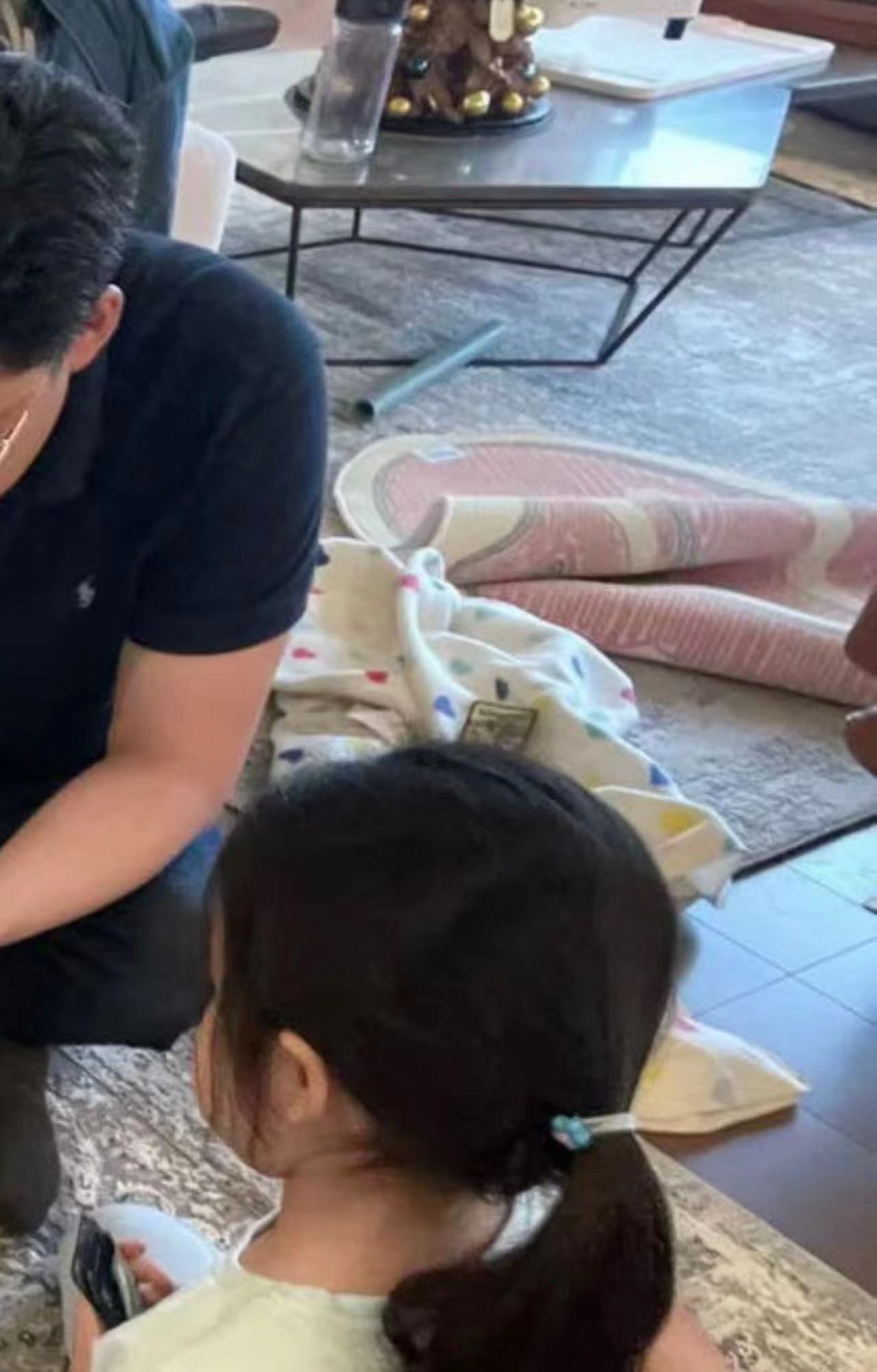 Guo Jingjing's family celebrates Huo Qigang's birthday, the photos ...