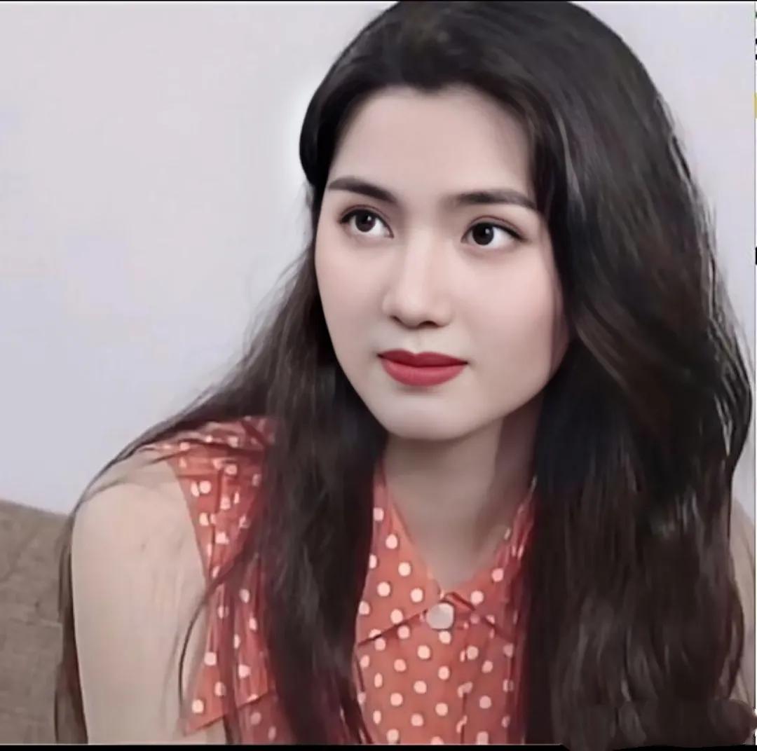 Beautiful photos of Hong Xin when he was young - iNEWS