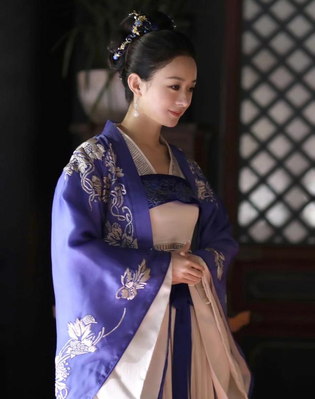 He Ruixian's new drama has changed seven looks since it started ...