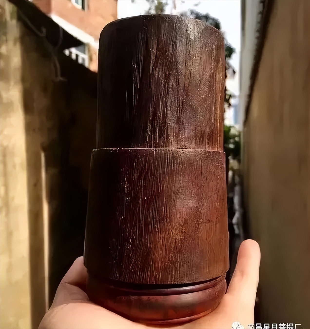 What is the quality of the demolition old materials of lobular red ...