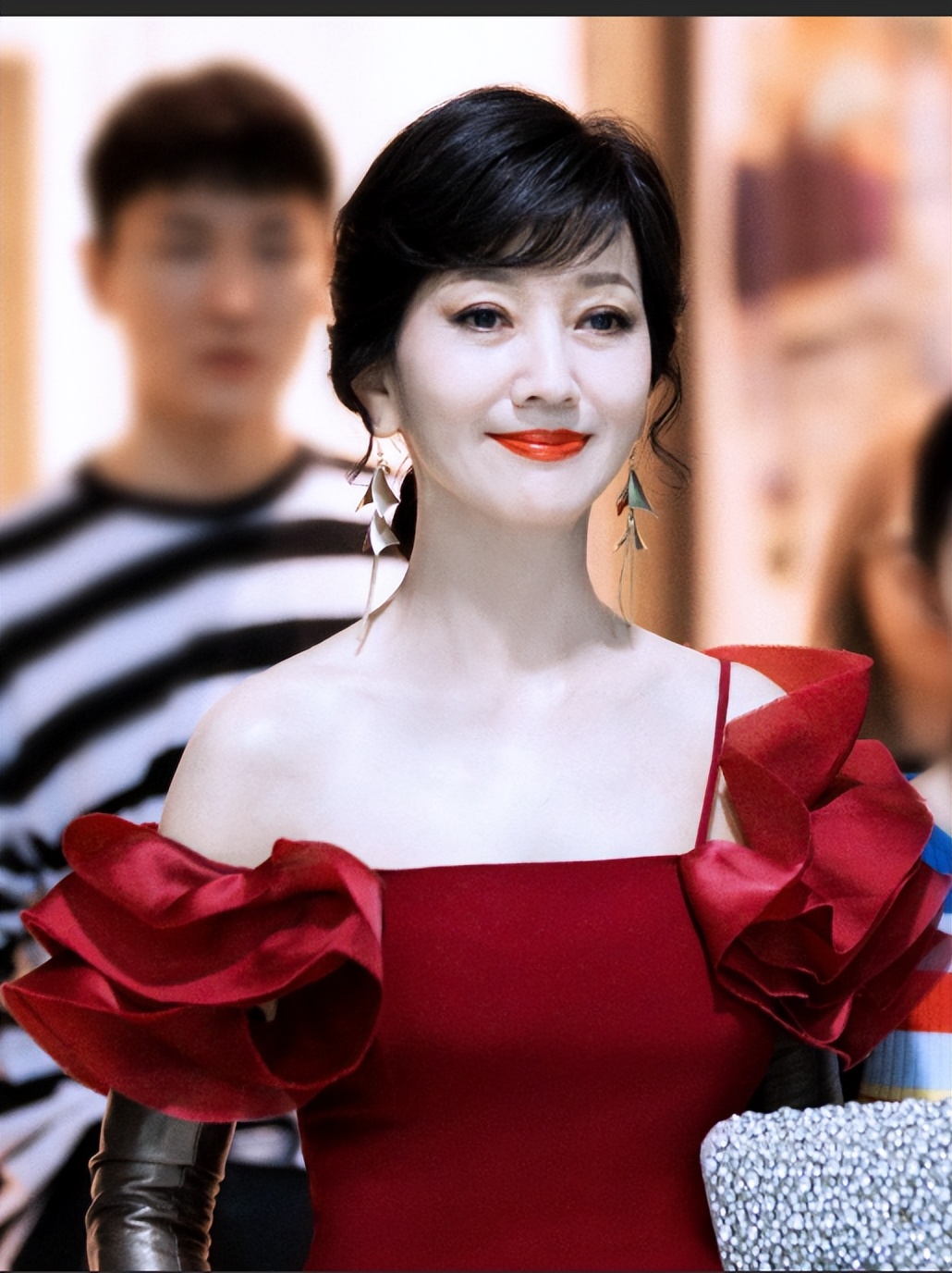 Lin Qingxia ages gracefully with wrinkles all over her face, Zhao Yazhi ...