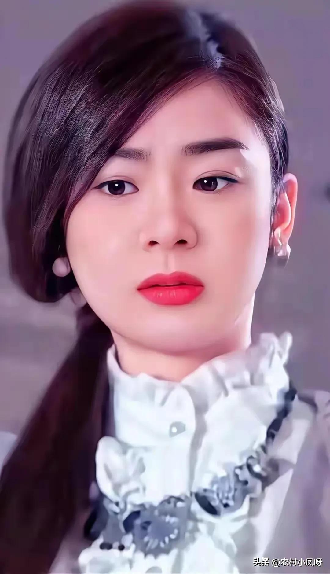 Share pictures - temperament goddess Hong Xiaoling - iNEWS