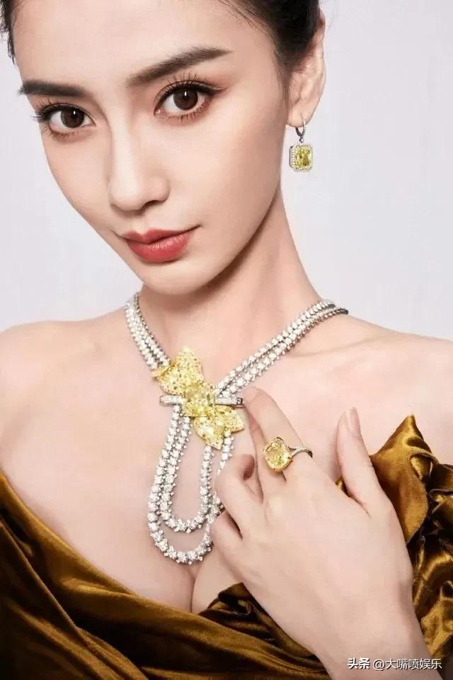 Angela baby Gu Ailing took a group photo with beautiful women, dreamy ...