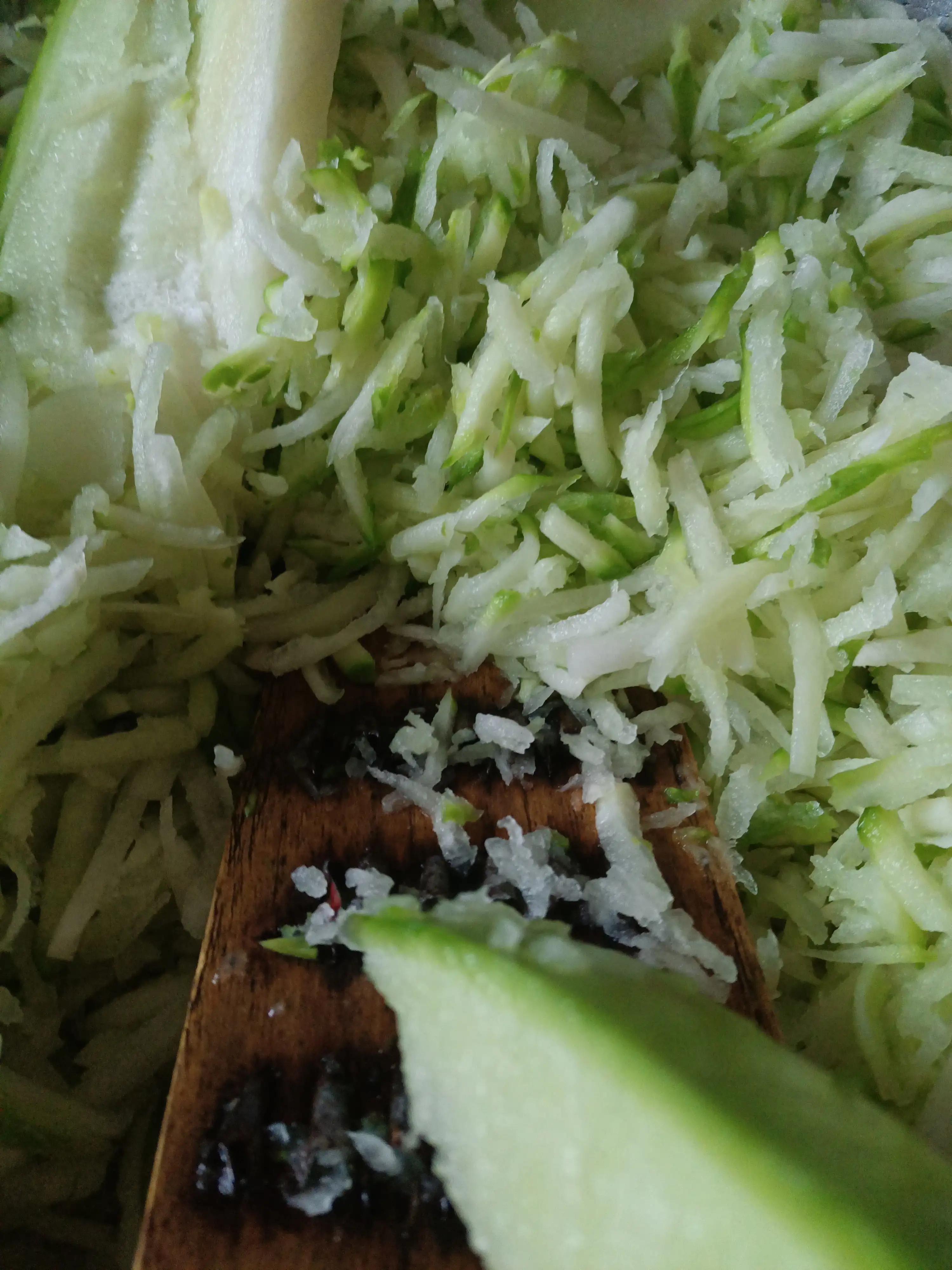 Steamed radish vermicelli buns today - iNEWS
