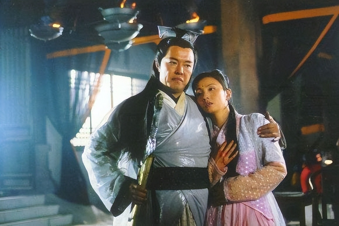 Sticking out tongues, swollen lips, and noodle kisses, these middle ...