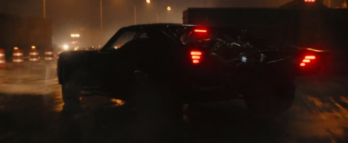 The new Batman screen is on fire!Batmobile is so domineering with blue ...