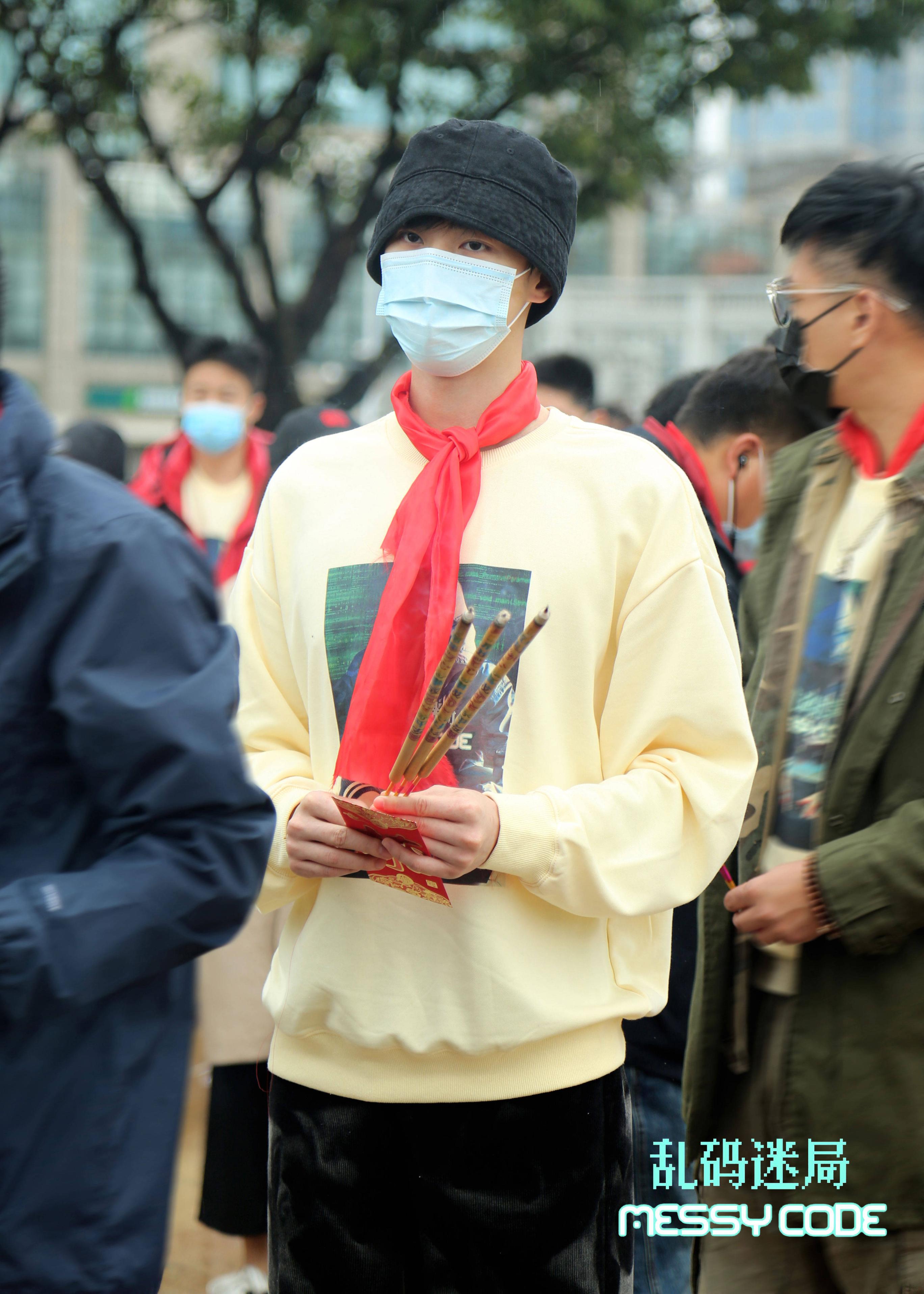 Jiayi's new drama [Grandmas Puzzle] partner Niu Junfeng starred in the ...