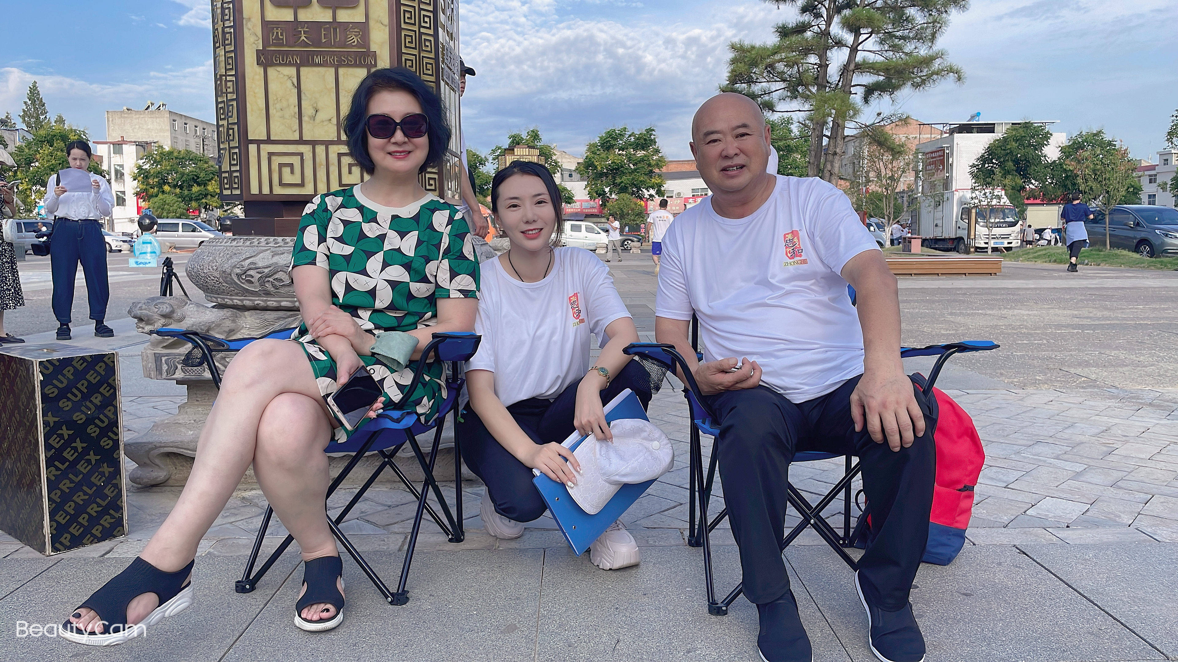 Meng Long served as the producer of the main theme movie "Xiangchun ...