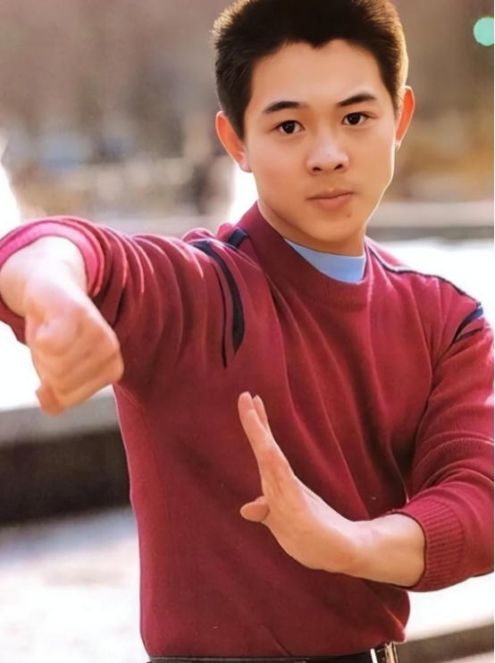 This time, no amount of fame and fortune can save Jet Li - iNEWS