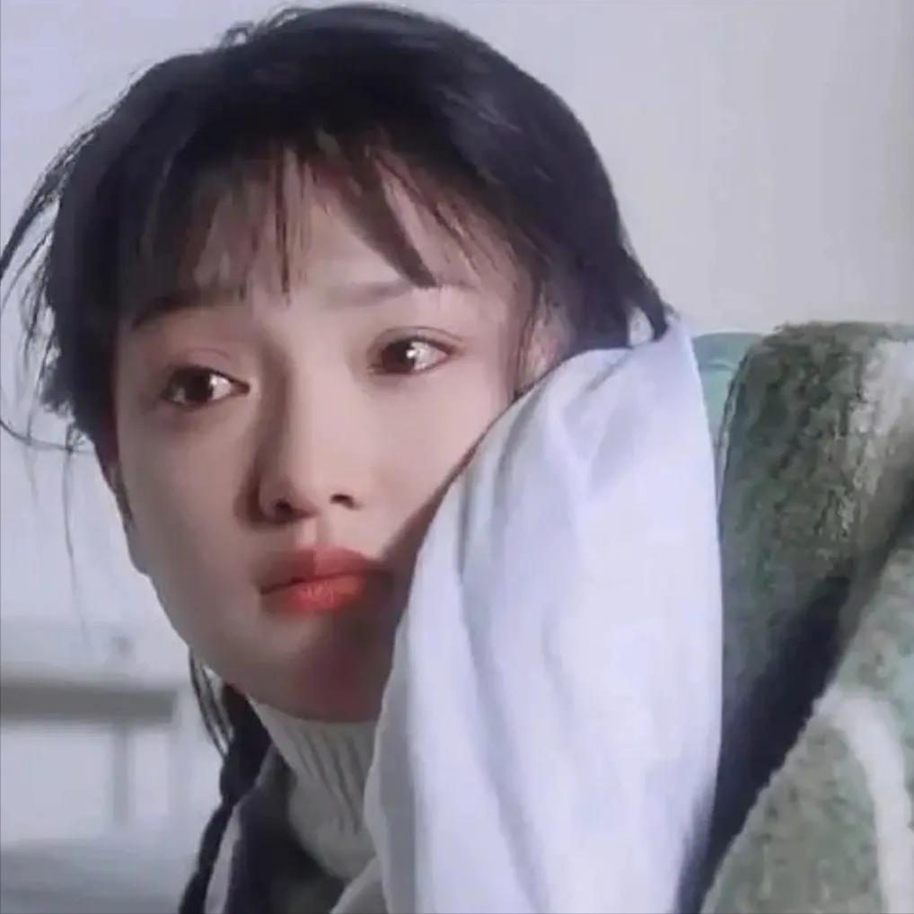 "Scum girl" Zhou Xun's love history is so vivid! Played with 9 men, but ...