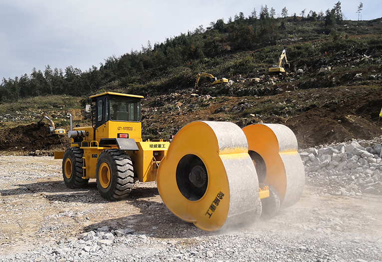 Universal application of triangular impact rollers, transmission ...