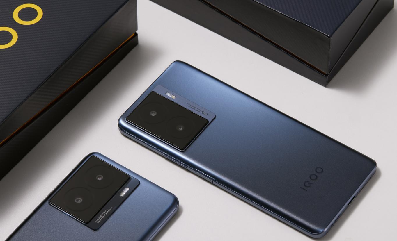 Don't let your elders use copycat phones anymore. The three mobile ...