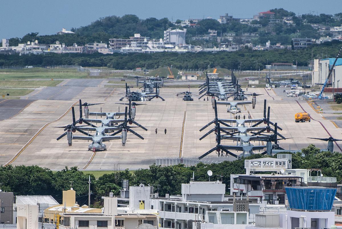 The U.S. military assembled 6 aircraft carriers across 22 time zones ...